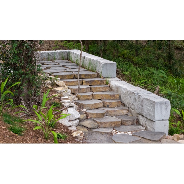Basalt Step 600-700mm x 150mm - Nuway