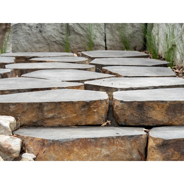 Basalt Step 600-700mm x 150mm - Nuway