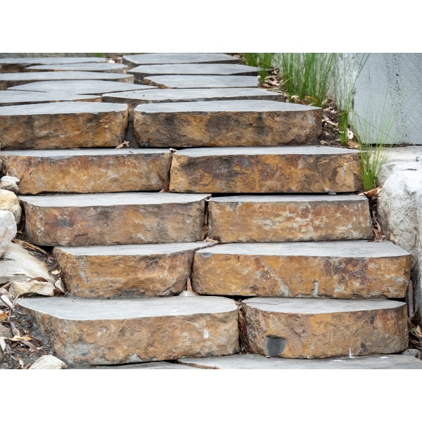 Basalt Step 600-700mm x 150mm - Nuway