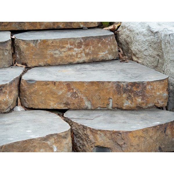 Basalt Step 600-700mm x 150mm - Nuway