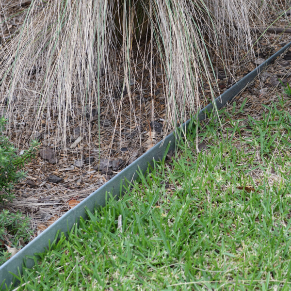 Shapescaper Garden Edging Galvabond 2400mm x 1.6mm - Nuway